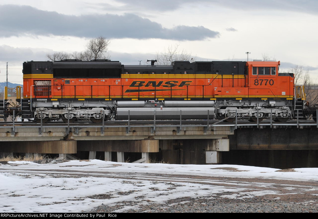 BNSF 8770
